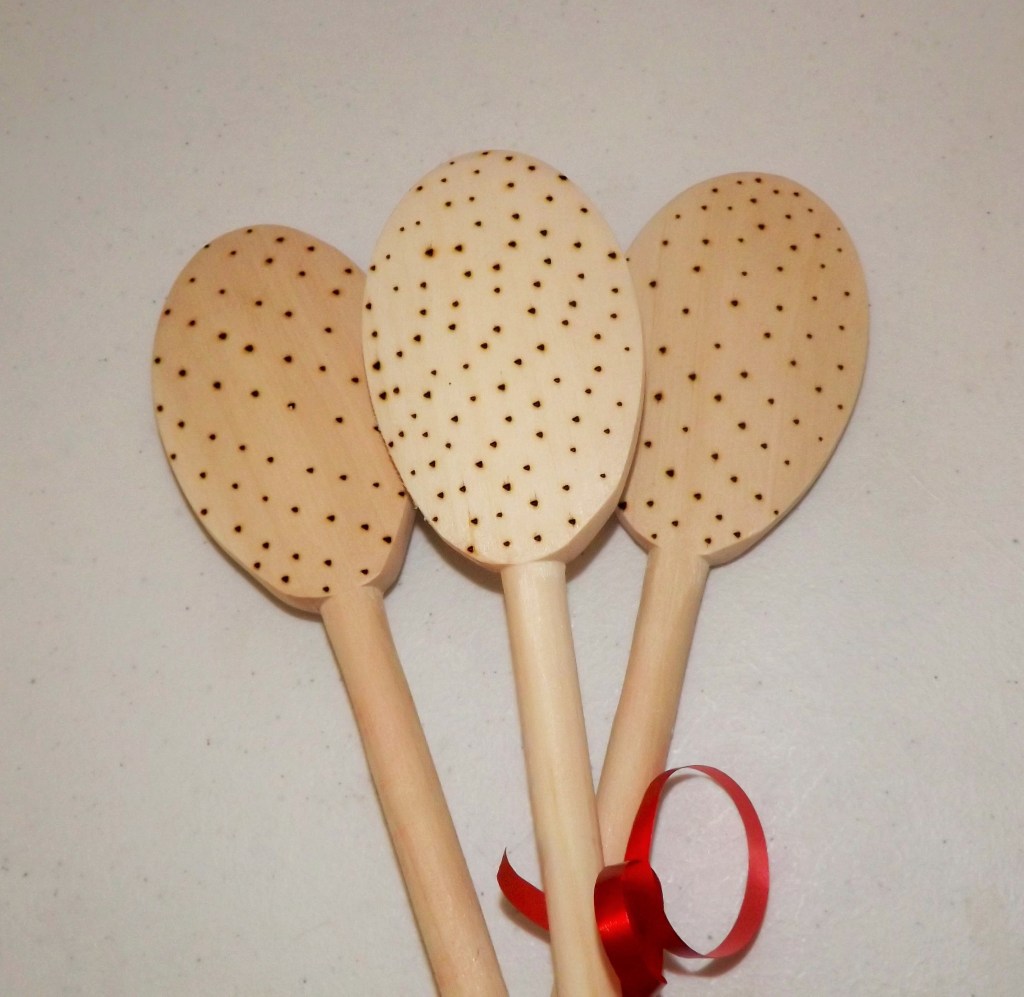 Wood Burned Mickey Mouse Spoons – Wonderful Creations