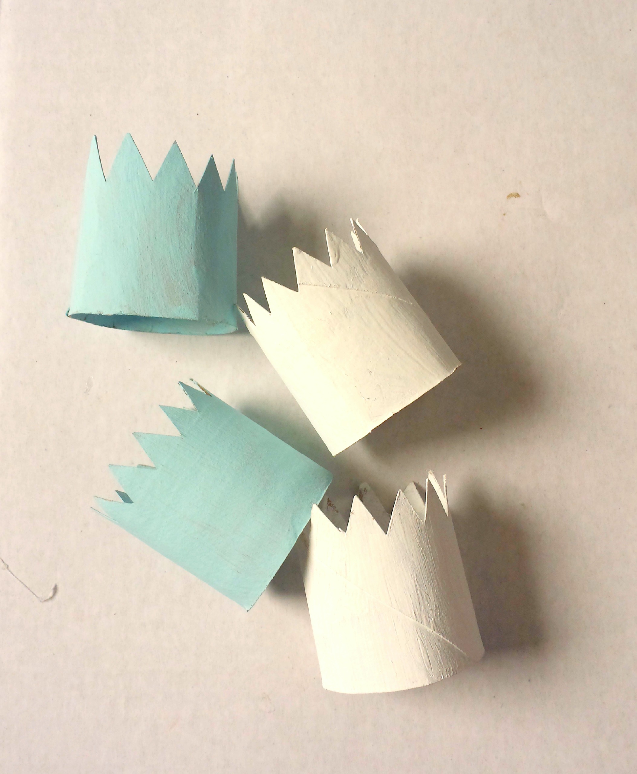 Toilet Paper Roll Crowns – Wonderful Creations