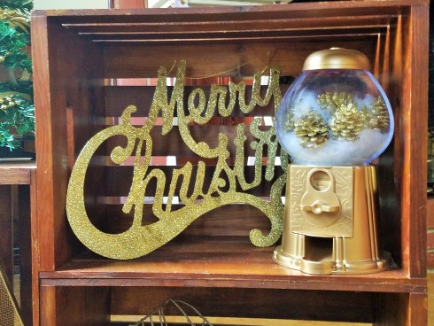 Turn a Gumball Machine into Christmas Decor – Wonderful Creations